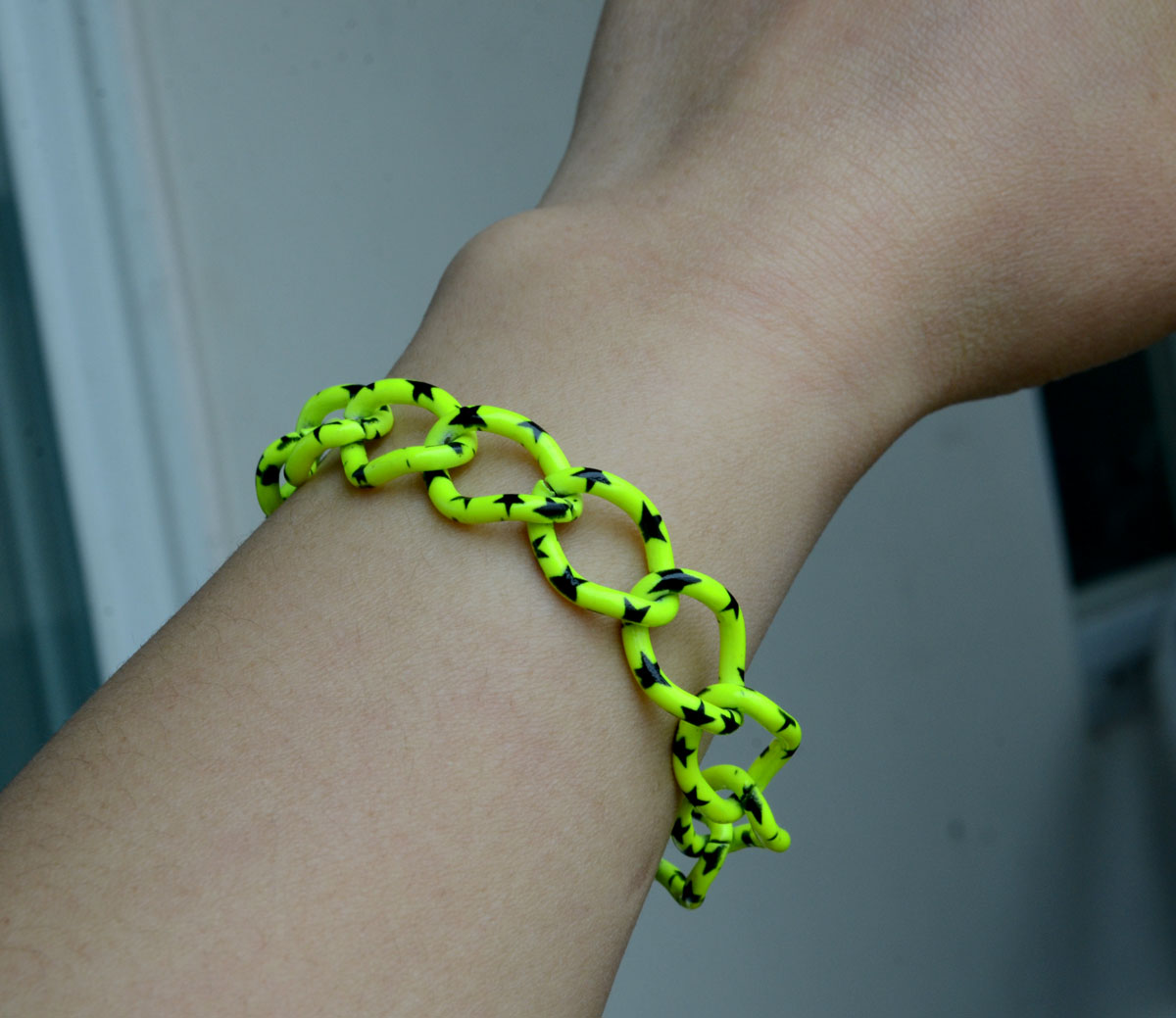 Stars On Neon Bracelet on Luulla