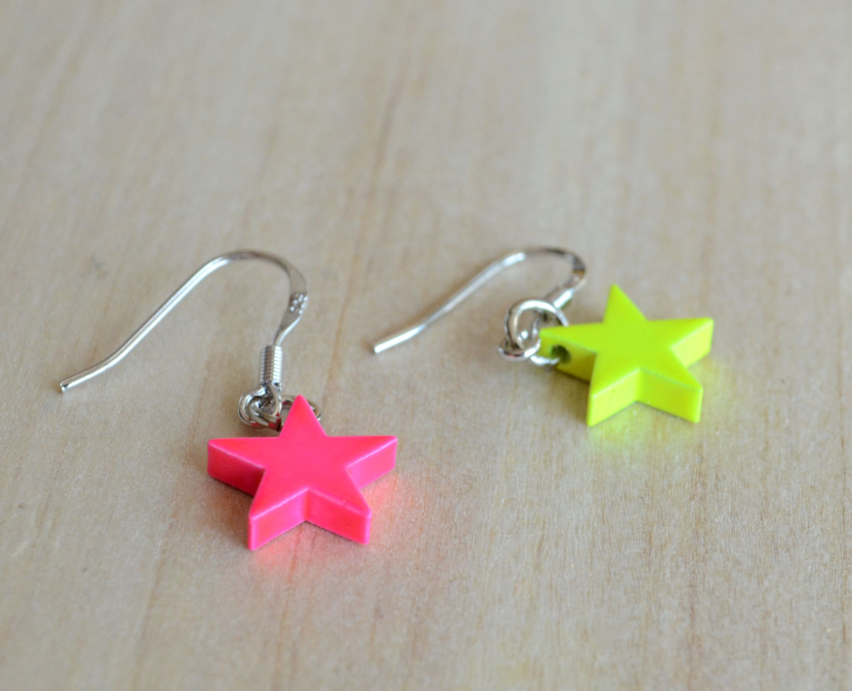 Neon Stars Earrings on Luulla